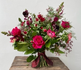 Classic flower bouquets from Avalon Flowers in Maida Vale for London ...